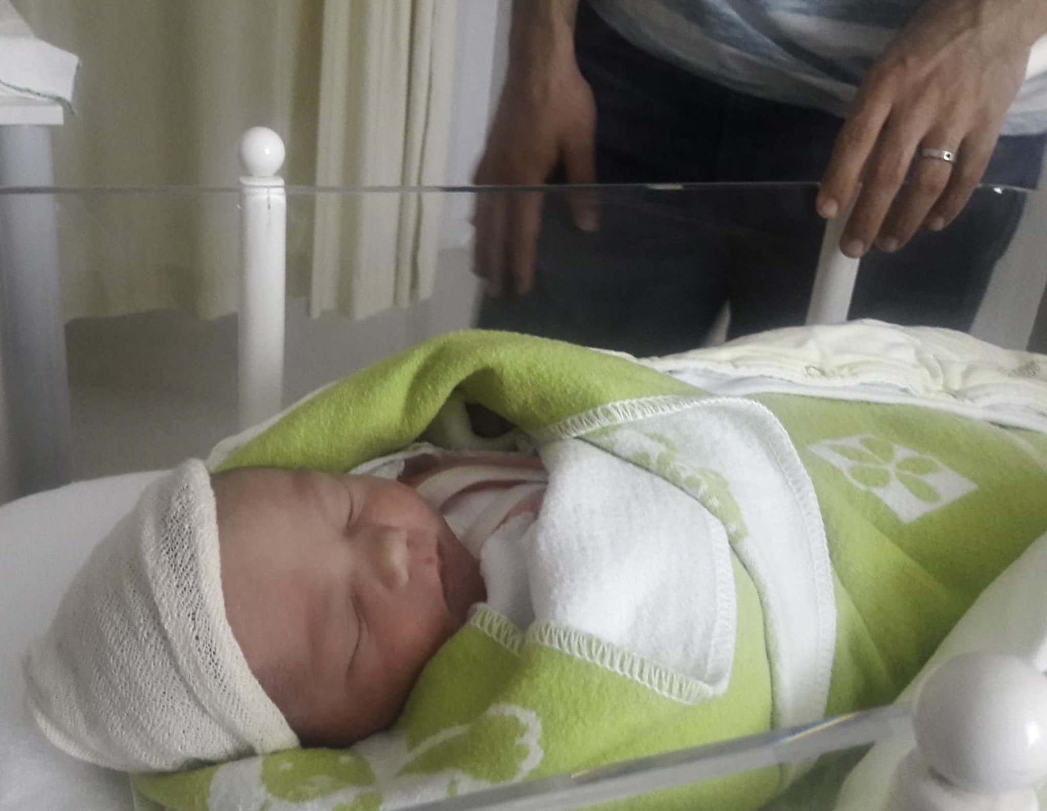 The child and the father - Cesarienne